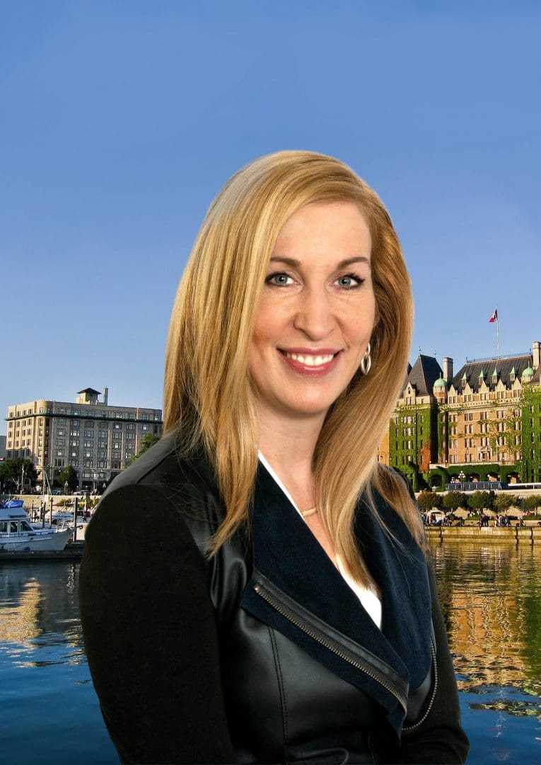 Marilyn Ball - LuxuryRealty.com